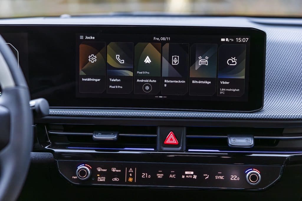 Uppdaterade Kia EV6: sist in och först ut på laddstationen - Kia